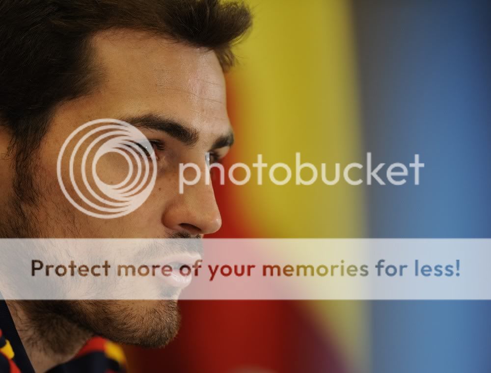 Iker looks back at the World Cup… | con la roja